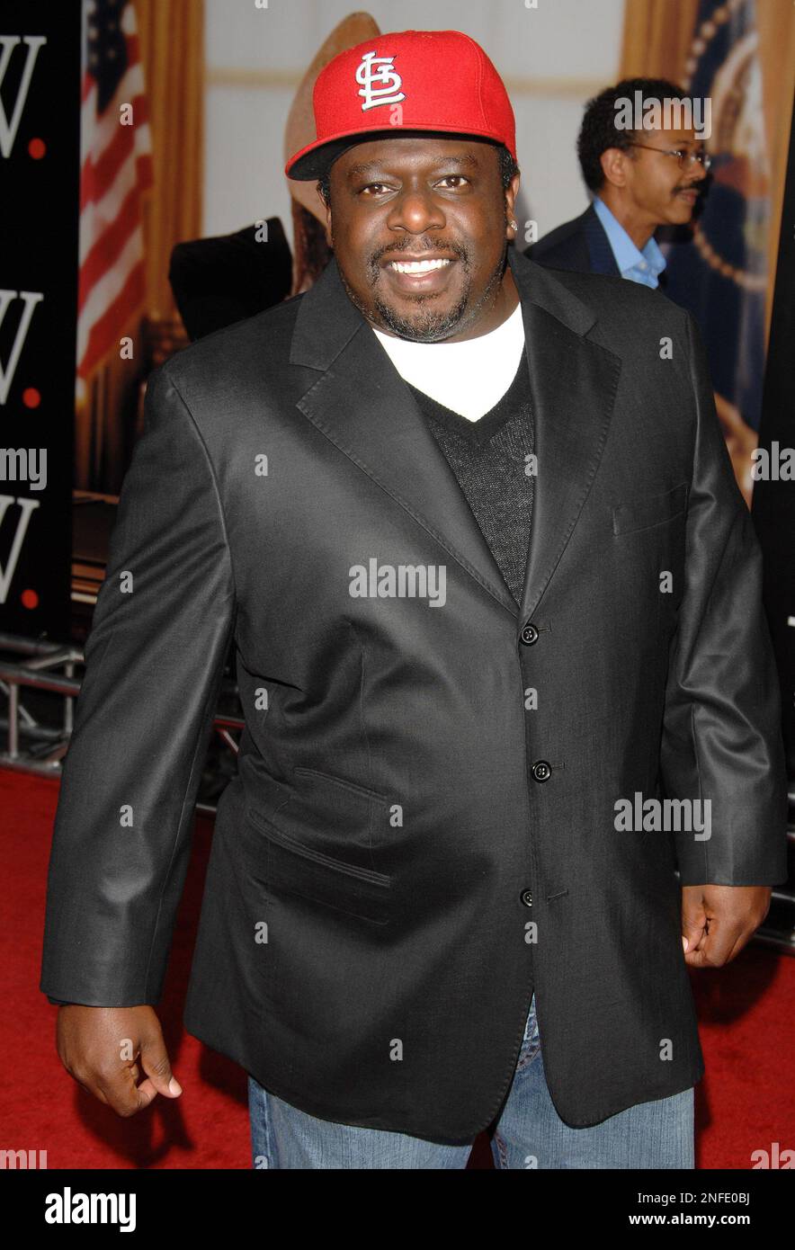 Cedric The Entertainer arrives at the World Premiere of "W." at The ...