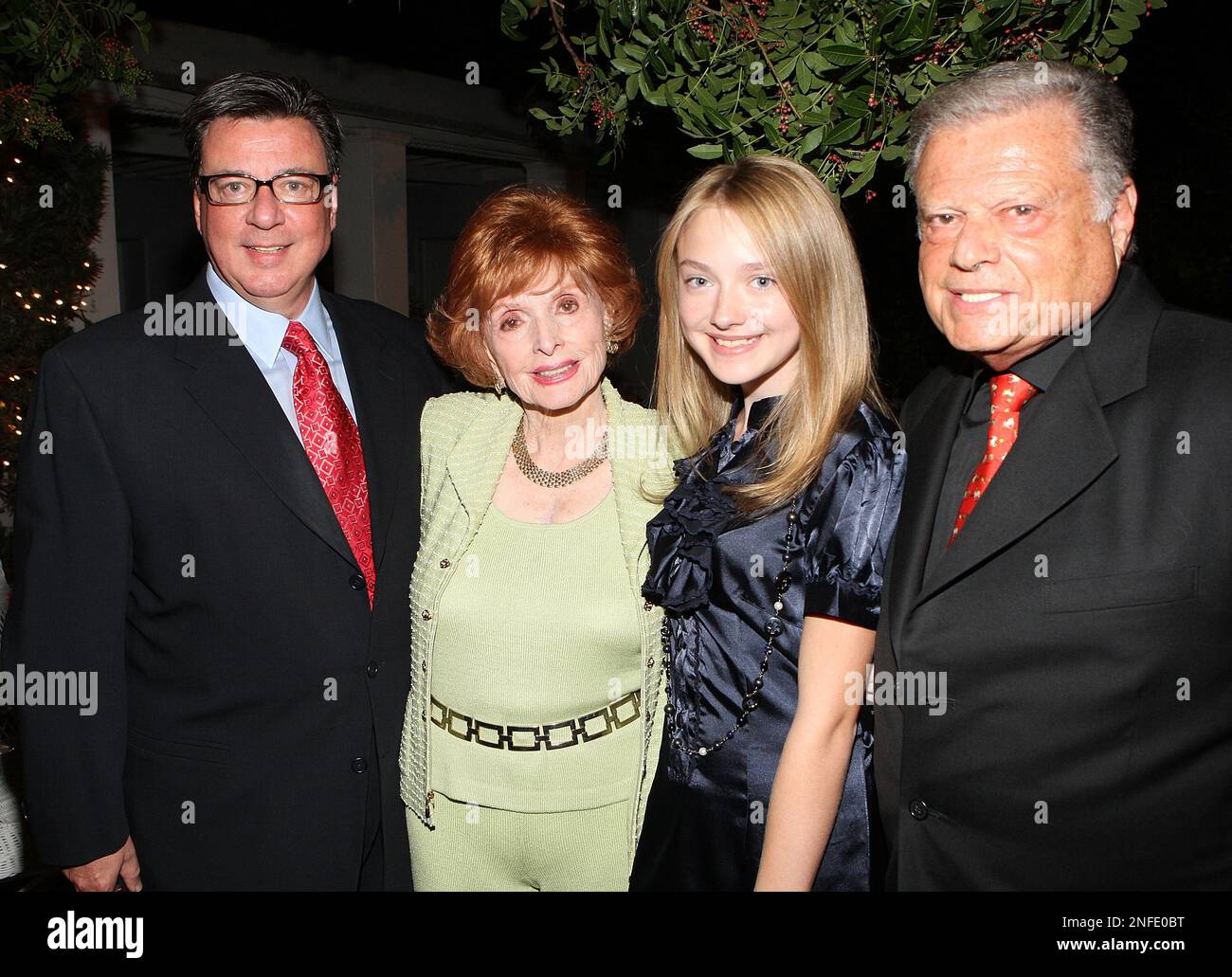 From left, Stephen Breimer, Patricia Barry, Dakota Fanning and Harold ...