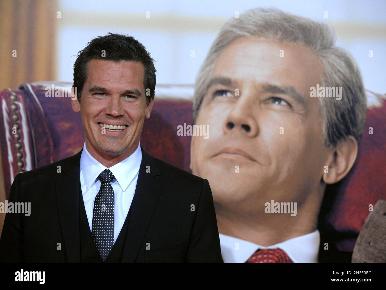 Actor Josh Brolin arrives at the World Premiere of "W." at The Ziegfeld ...