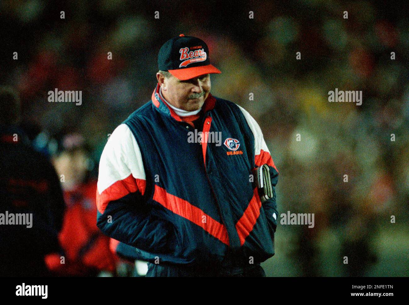 Chicago Bears head coach Mike Ditka walks on the sidelines during the ...