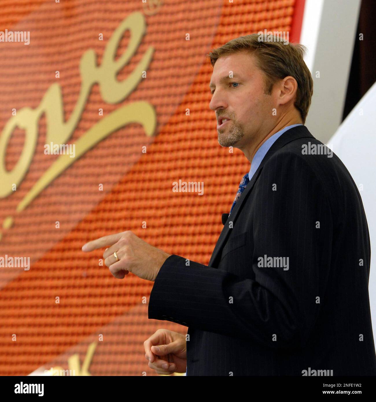 Todd Lachman, President of Mars Snackfoods US, addresses guest and ...