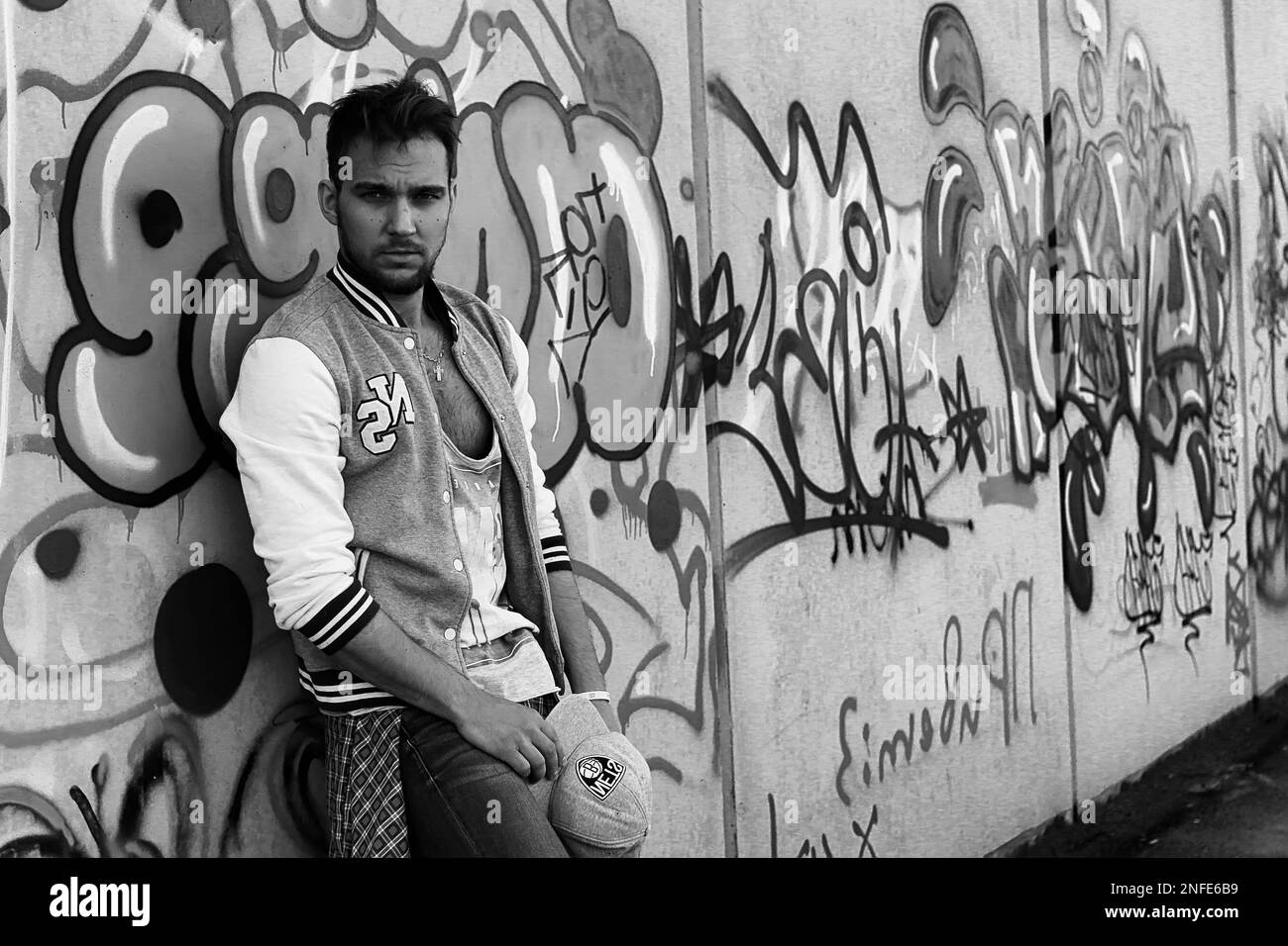A young man with a beard hip-hop dancer Stock Photo - Alamy