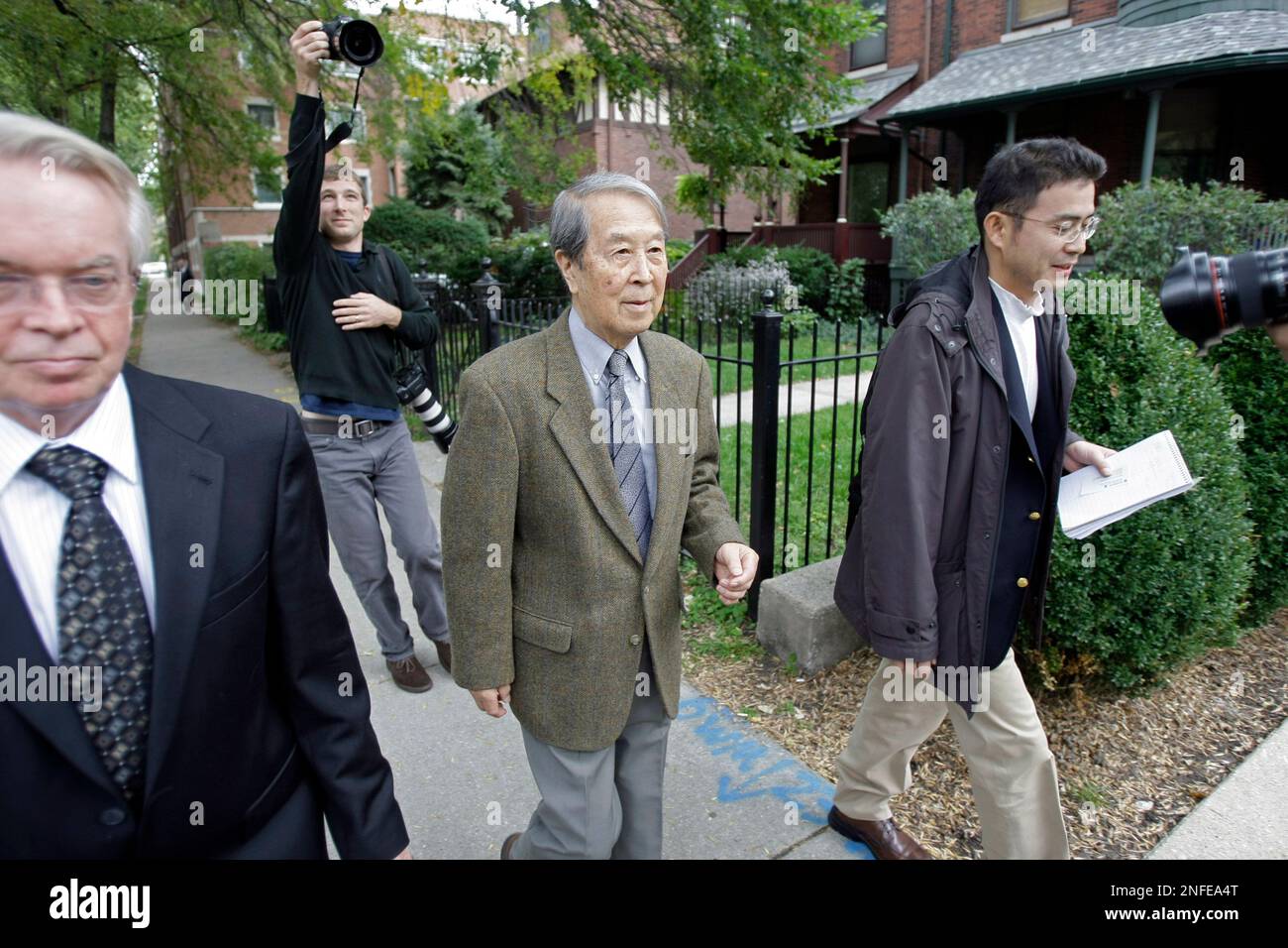 University of Chicago Physics professor Yoichiro Nambu after winning ...