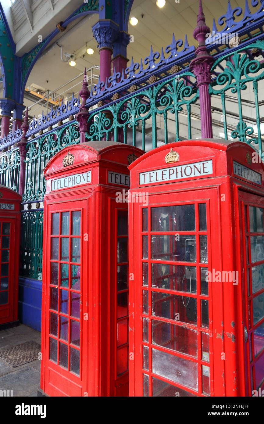 London UK red telephone - phone booths in England. London landmarks ...