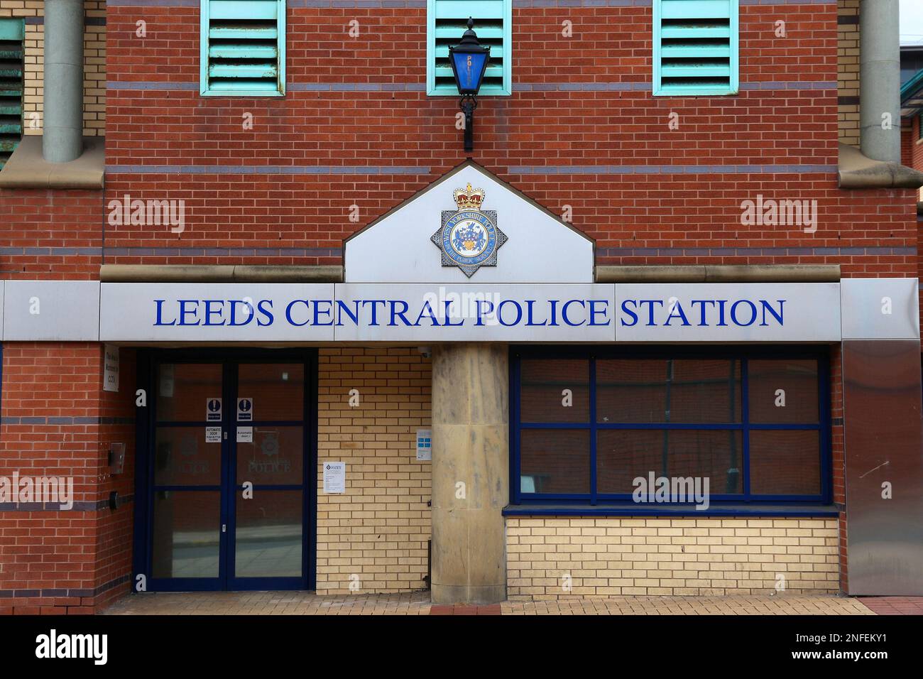 Leeds station police hi-res stock photography and images - Alamy