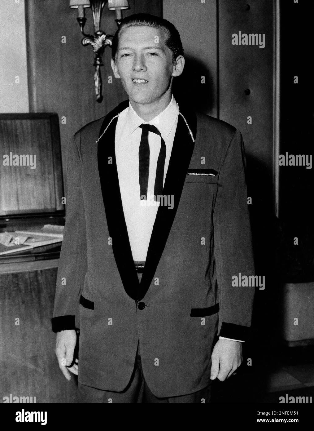 Singer Jerry Lee Lewis leaves the Westbury Hotel in London for ...