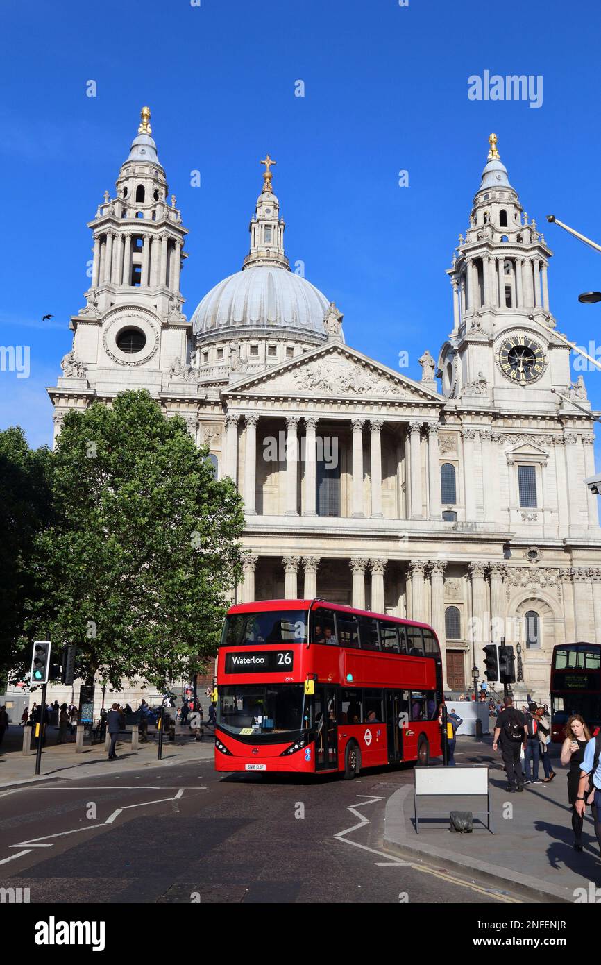 Operates bus routes hi-res stock photography and images - Alamy