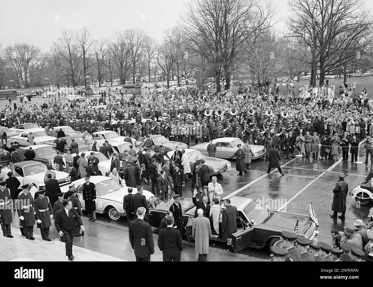 Crowd gathers in Capitol Plaza to greet astronaut John Glenn as he ...