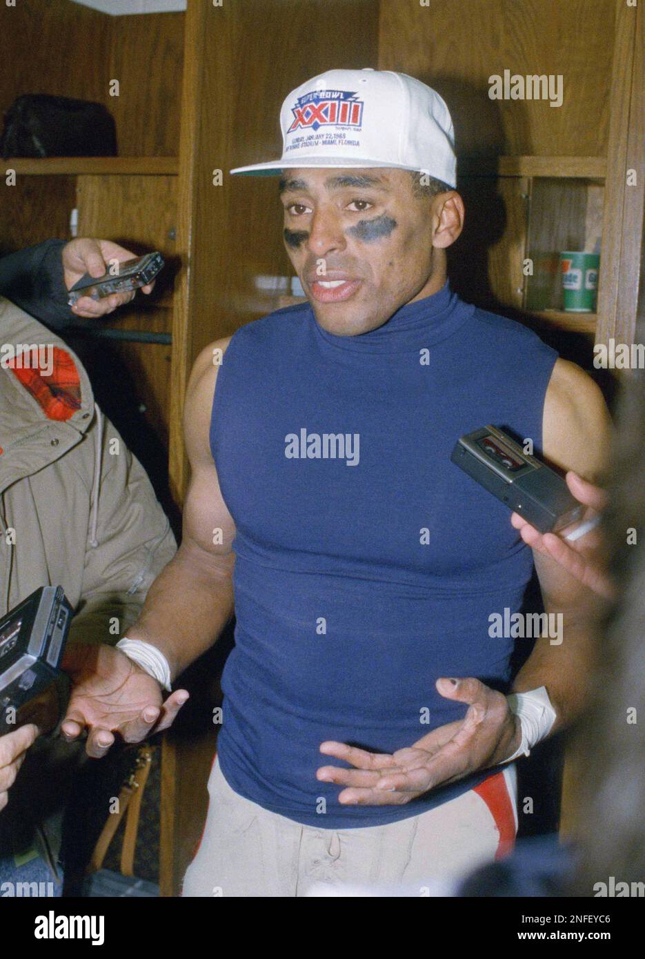 San Francisco 49ers running back Roger Craig talks to reporters in the ...