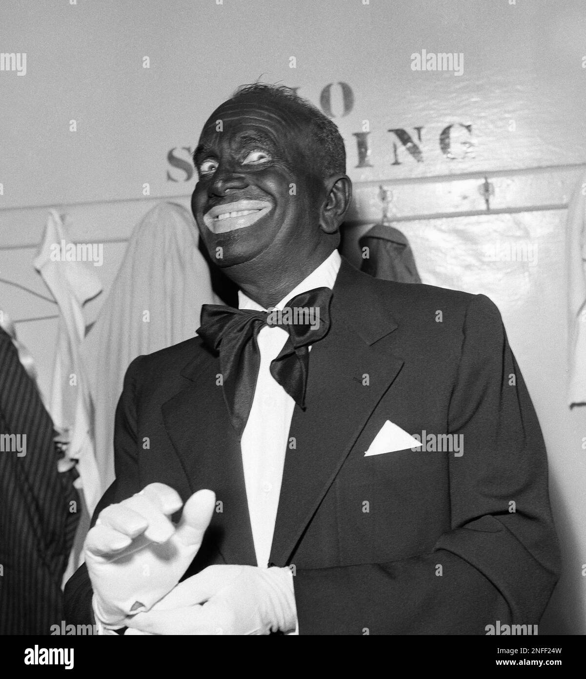 Al Jolson dons black-face makeup again he said for the first time in 21 ...