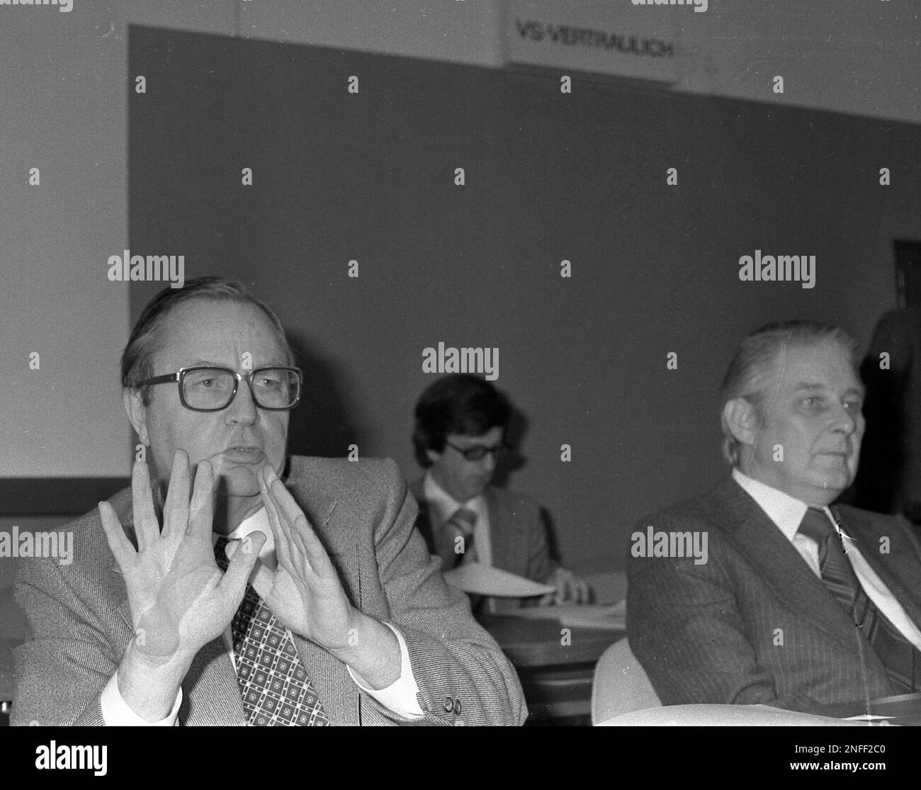 The president of German Federal Office of Criminal Investigation (BKA) Horst Herold, left ...