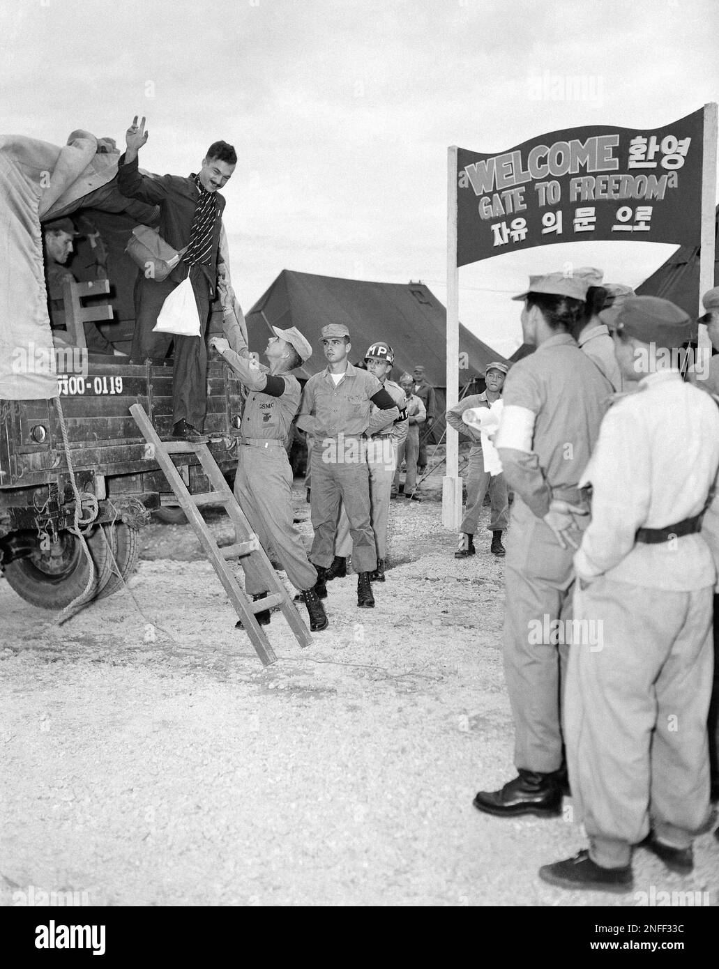 The first batch of UN prisoners to arrive to be freed in the start of ...