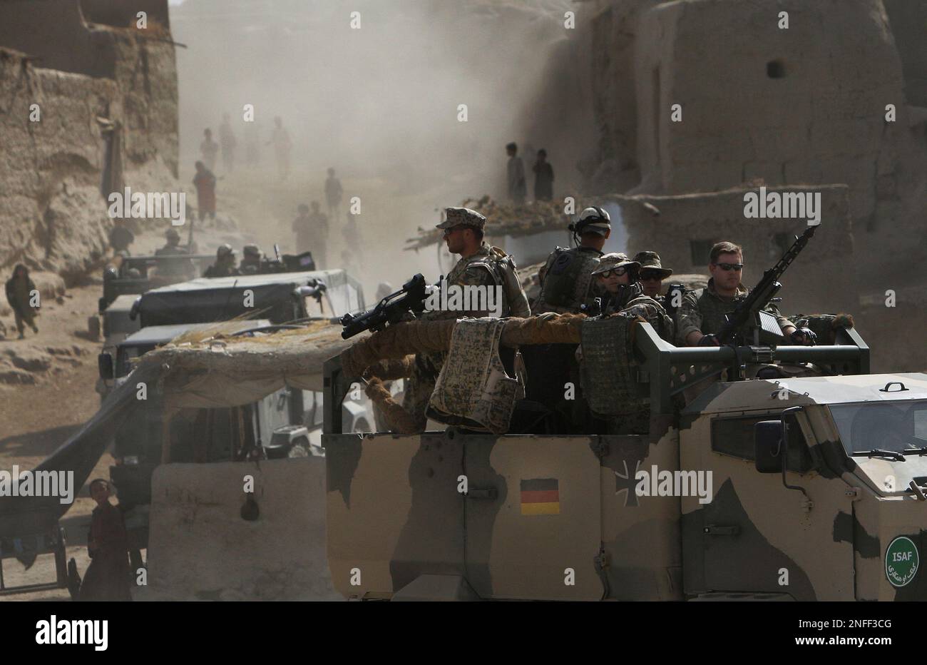 ISAF airborne rangers (Fallschirmjaeger) of the German Federal Armed ...