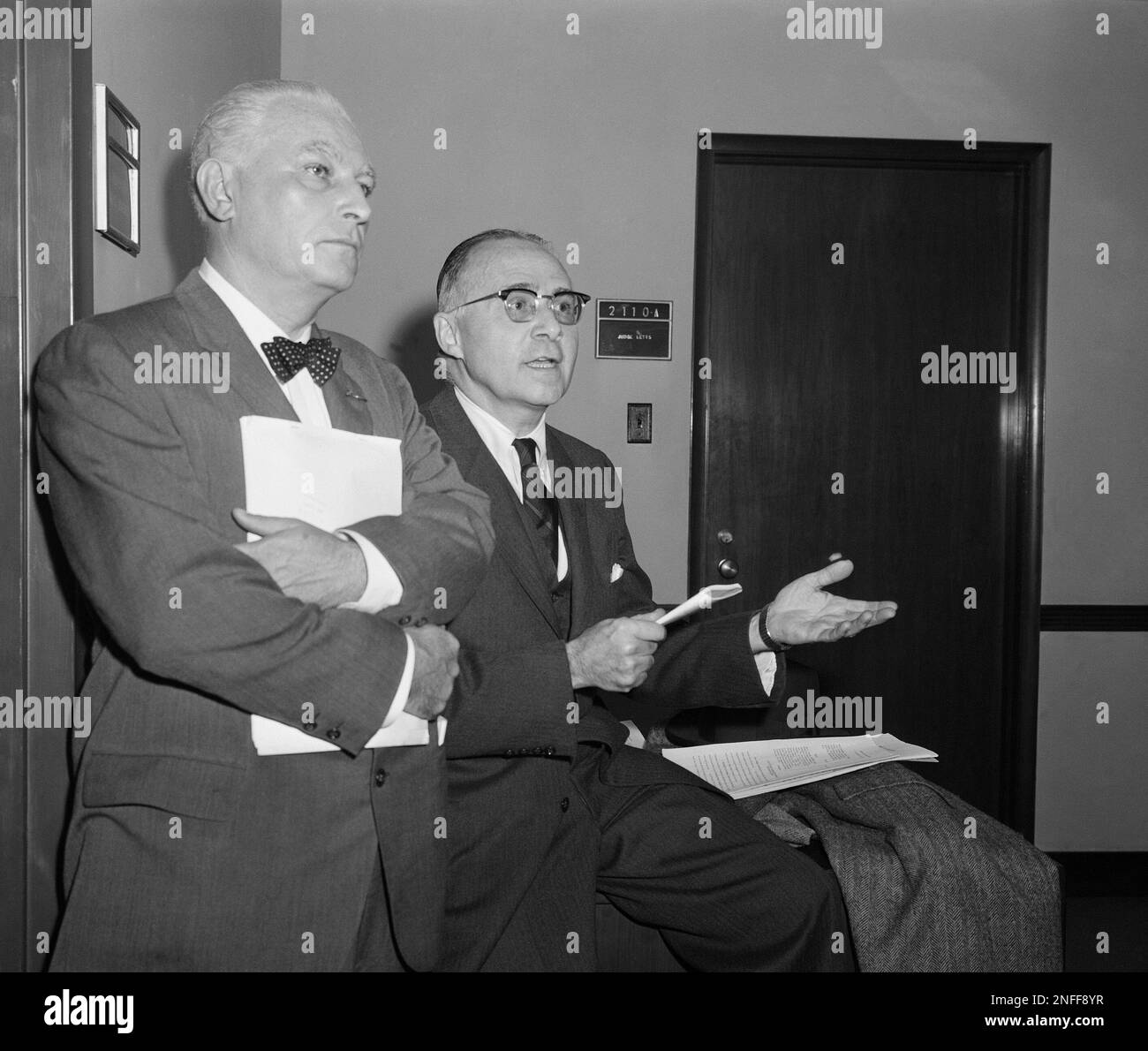 Attorneys Thomas J. Dodd, former Connecticut congressmen, left, and ...