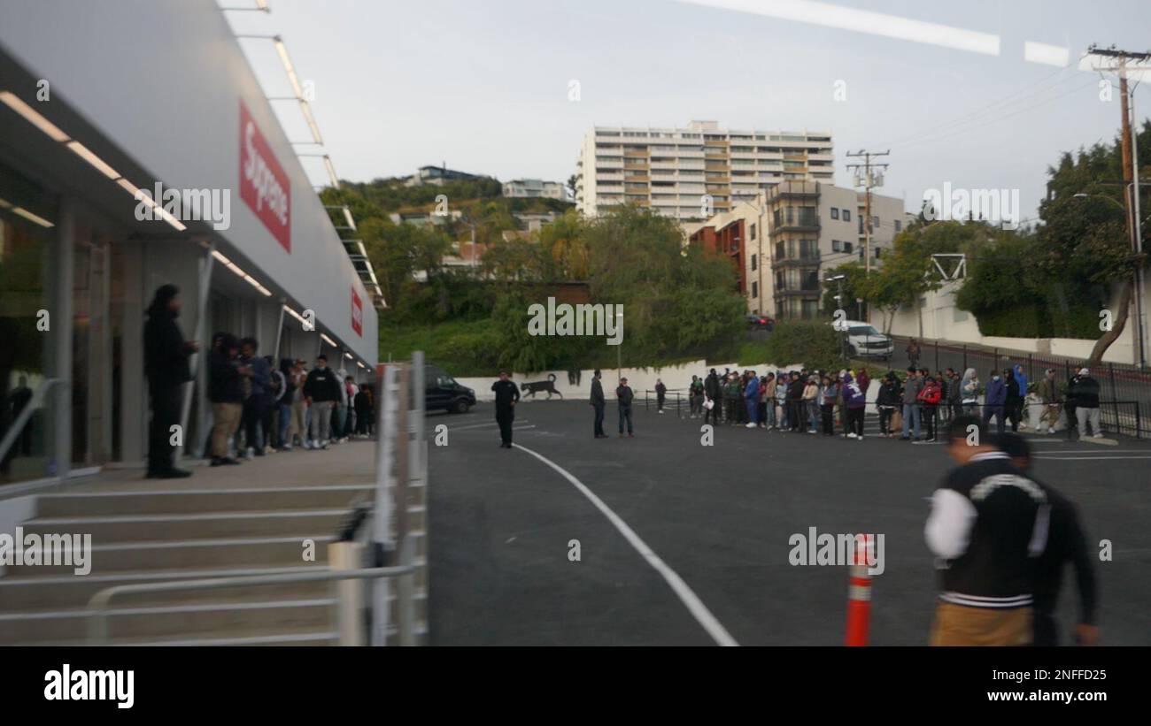 Supreme los angeles store hi-res stock photography and images - Alamy