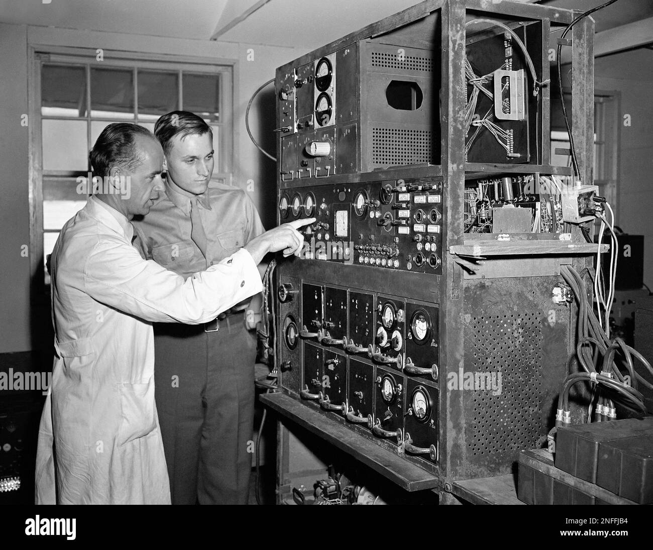 German aeronautical scientists, working with Army Air Force experts ...