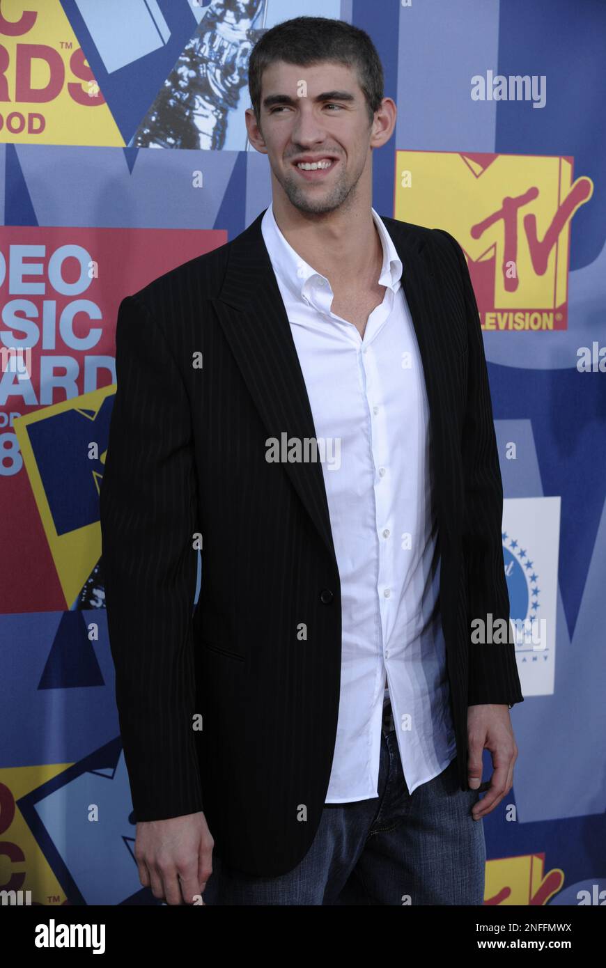 Michael Phelps arrives at the 2008 MTV Video Music Awards held at ...