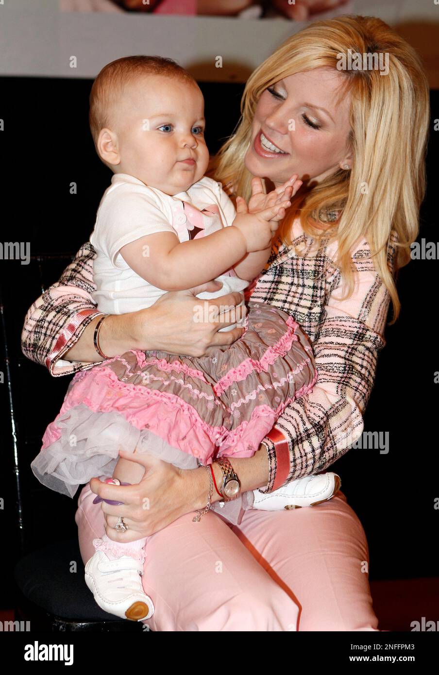 Scott and renee baio with their daughter bailey hi-res stock ...