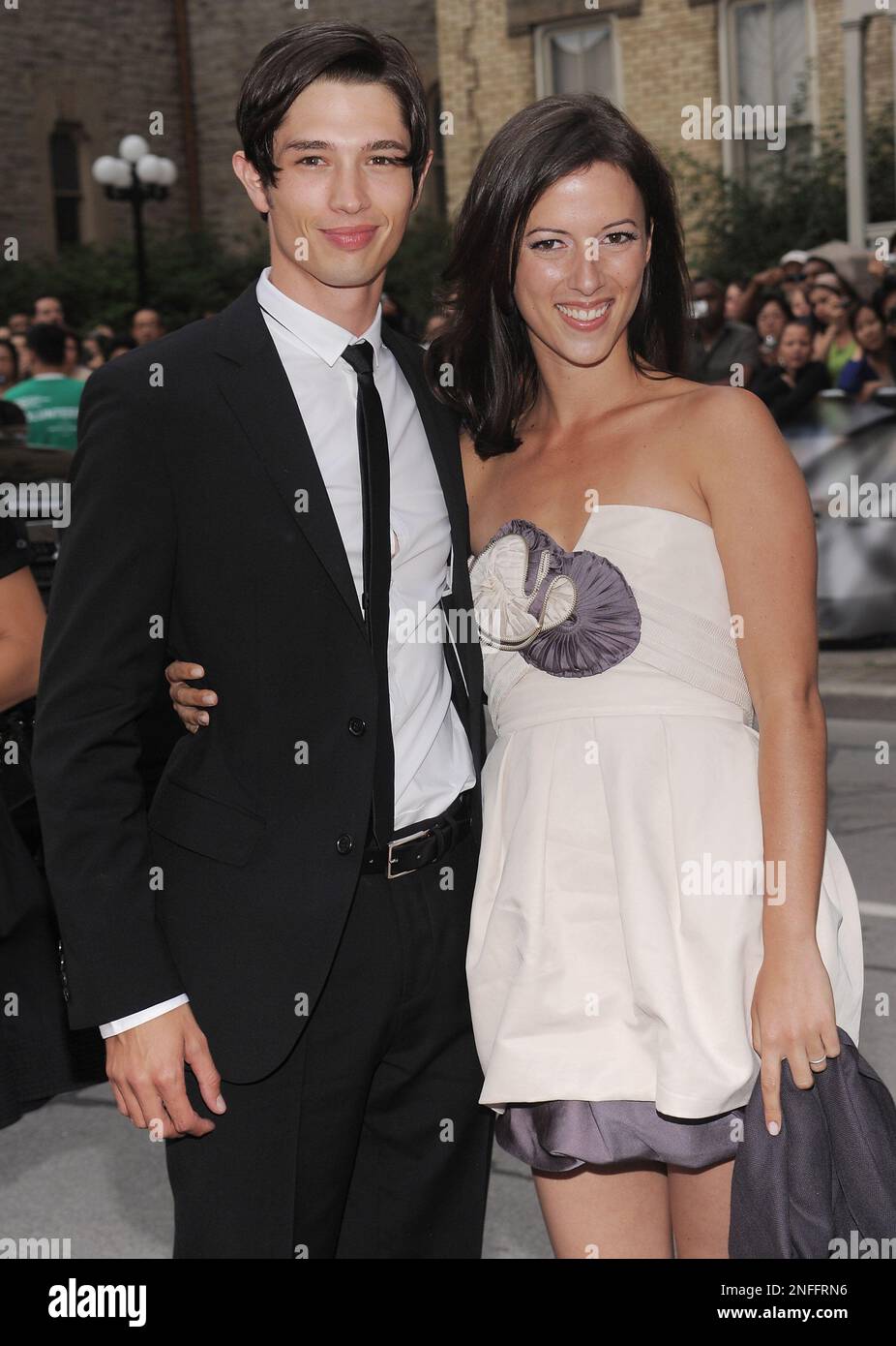 Joe Dinicol Girlfriend