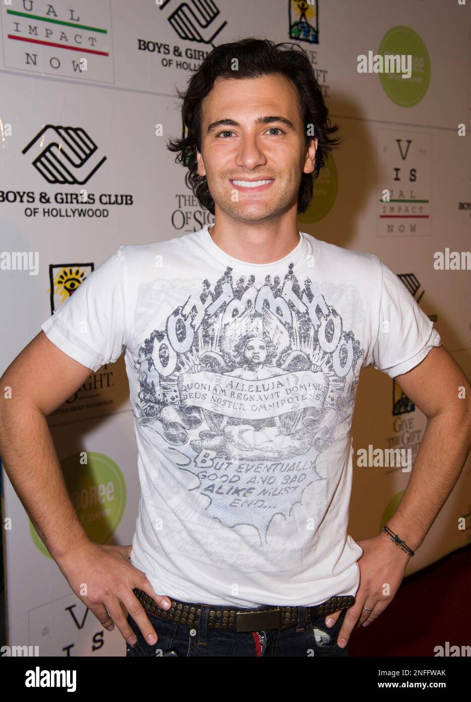 Jeffrey Dean Morgan arrives at the Visual Impact Now Event Benefitting ...