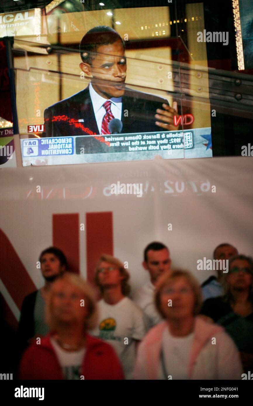 New Yorkers watch Barack Obama's presidential nomination acceptance ...