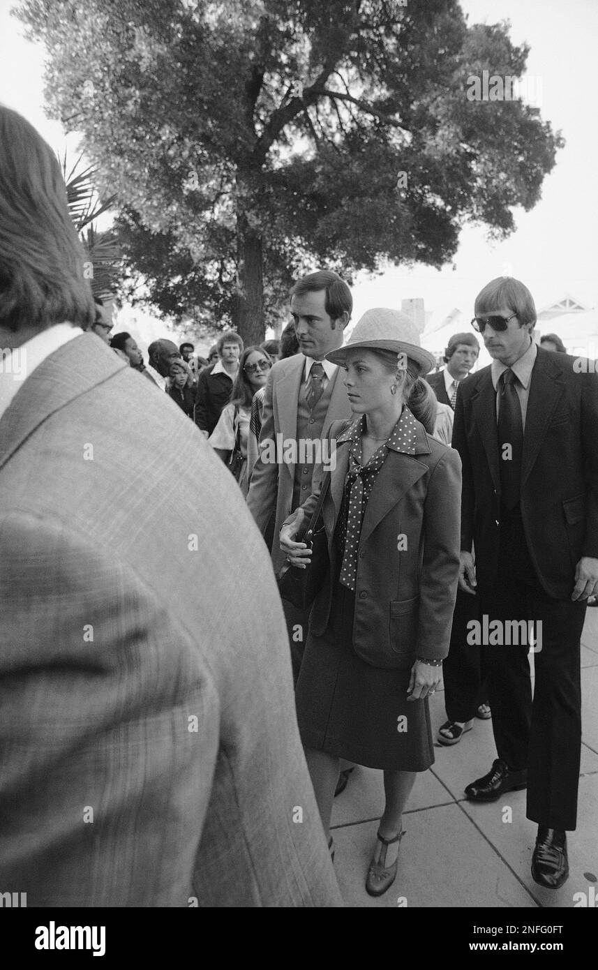 California Angels' Nolan Ryan, left, his wife Ruth and Joe Rudi arrive ...