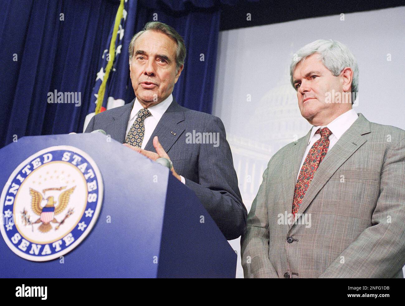 Bob dole 1994 hi-res stock photography and images - Alamy
