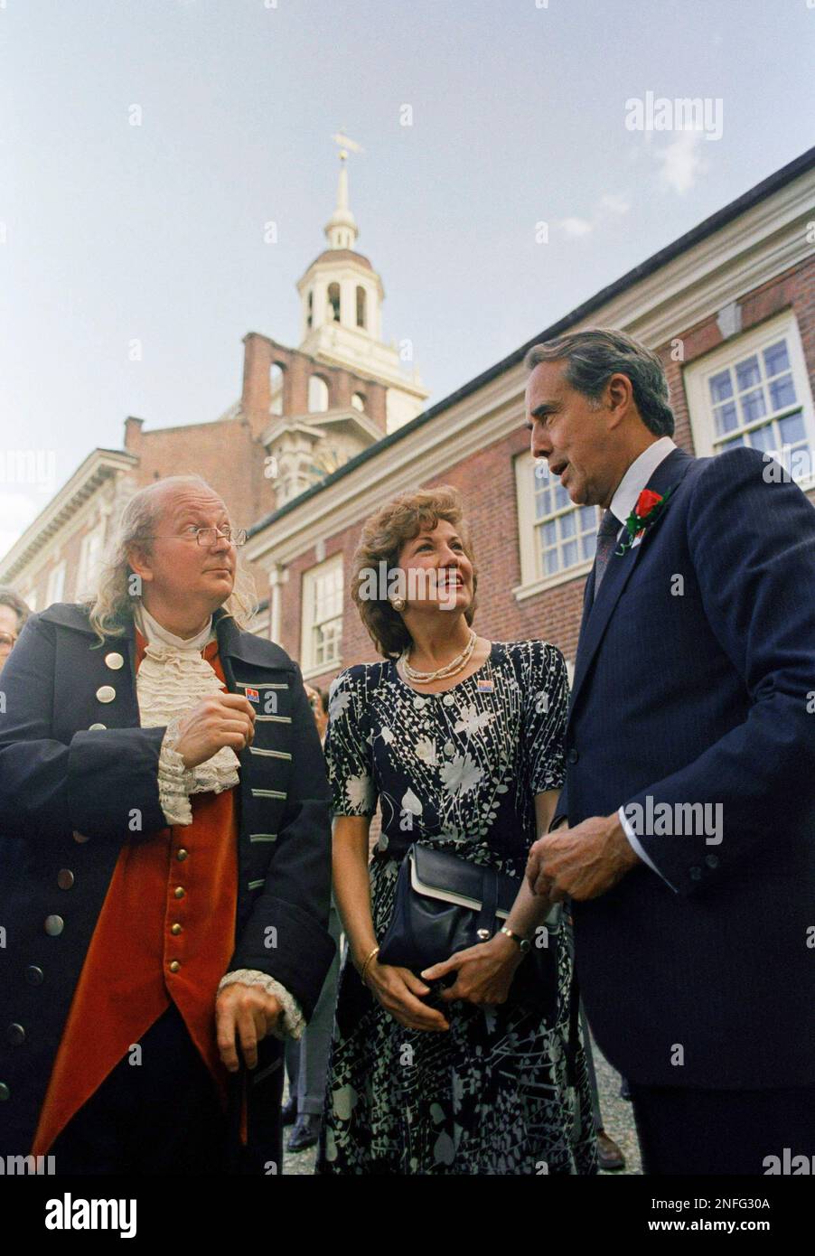 Sen. Robert Dole, R-Kan., his wife, Transportation Secretary Elizabeth ...