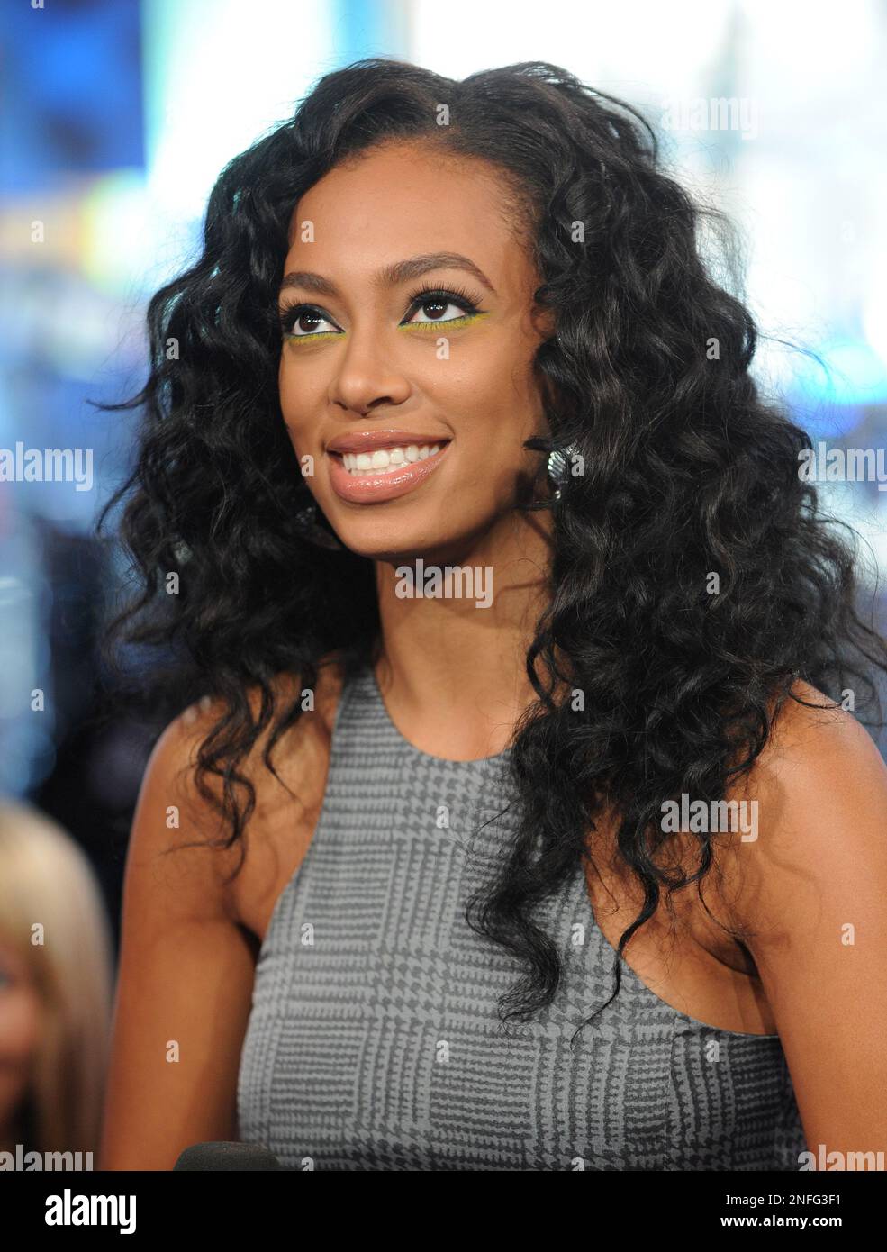 Singer Solange Knowles makes an appearance on MTV's "Total Request Live ...