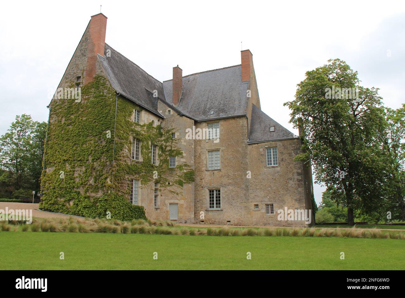 medieval mansion in saché (france Stock Photo - Alamy