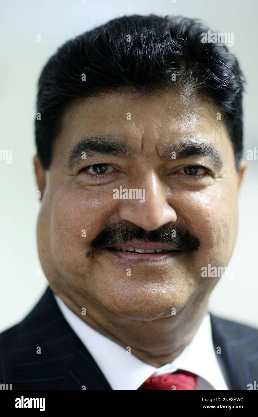 Dr b r shetty hi-res stock photography and images - Alamy