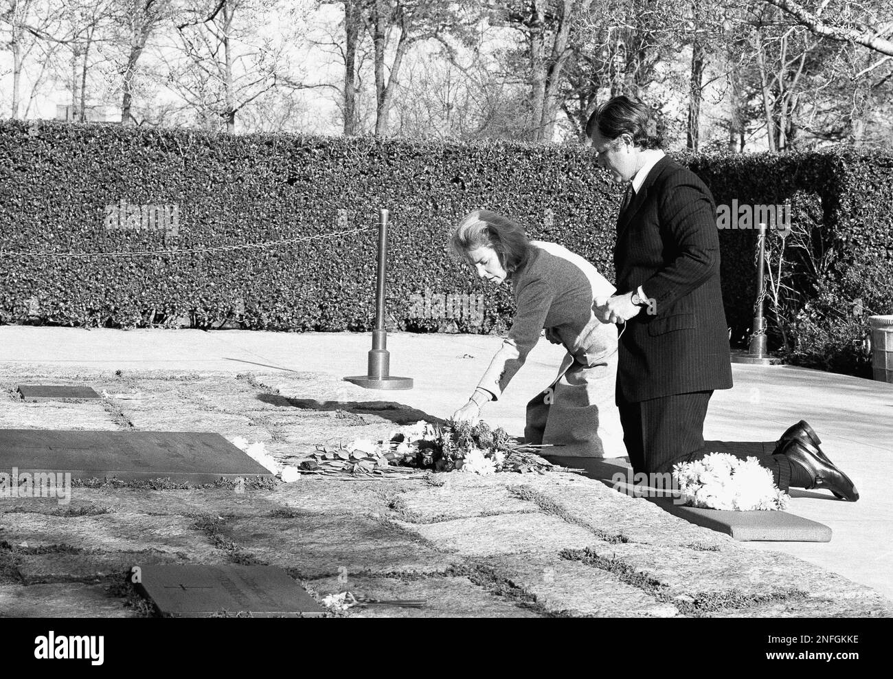 Mrs. Ethel Kennedy, left, and Sen. Edward Kennedy, D-Mass., place ...