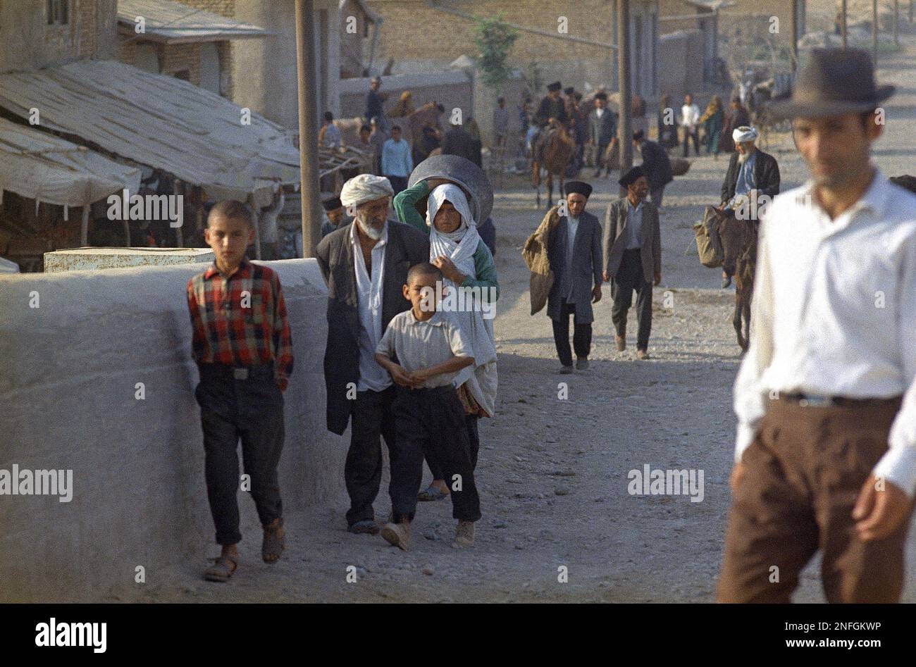 Pahlavi Dej , Town in Iran 1971 (AP Photo/Horst Faas Stock Photo - Alamy