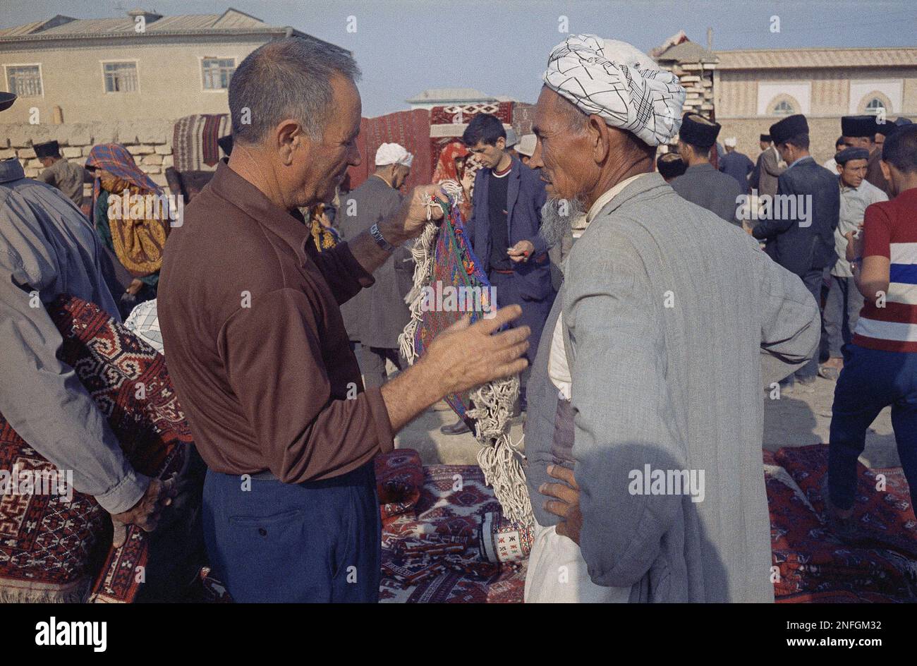Pahlavi Dej , Town in Iran 1971 (AP Photo/Horst Faas Stock Photo - Alamy
