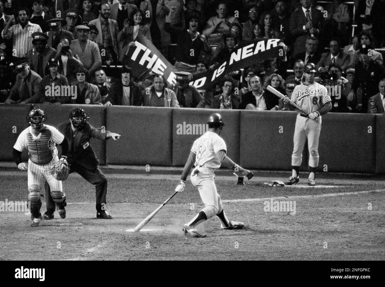 Los Angeles Dodgers Reggie Smith strikes out for last out in third game ...