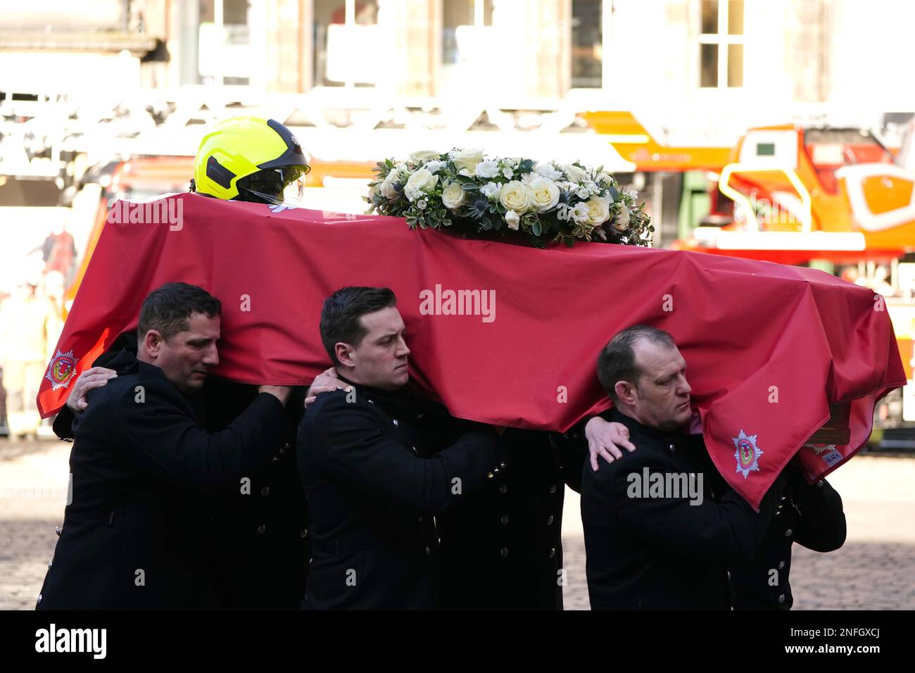 The coffin of Barry Martin is carried into St Giles' Cathedral in ...