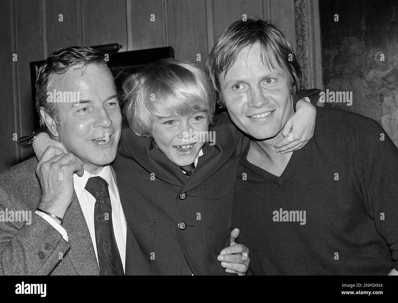 Filmmaker Franco Zeffirelli, left, introduced the two stars of his ...