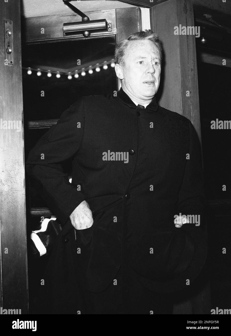 Actor Van Johnson arrives at Billy Rose Theater for services honoring ...