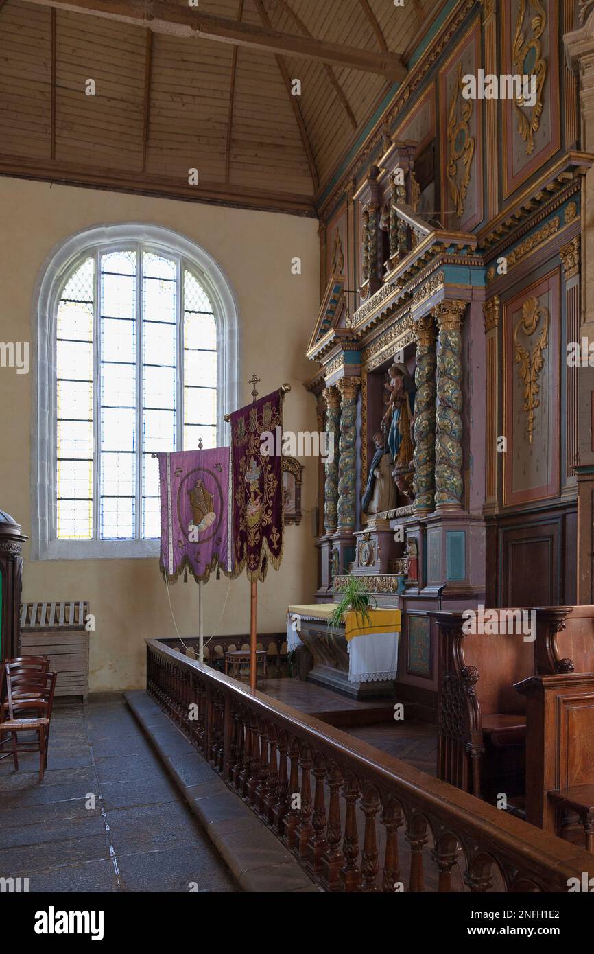 The altar of the Rosary is a retable at the church of Notre-Dame-et ...