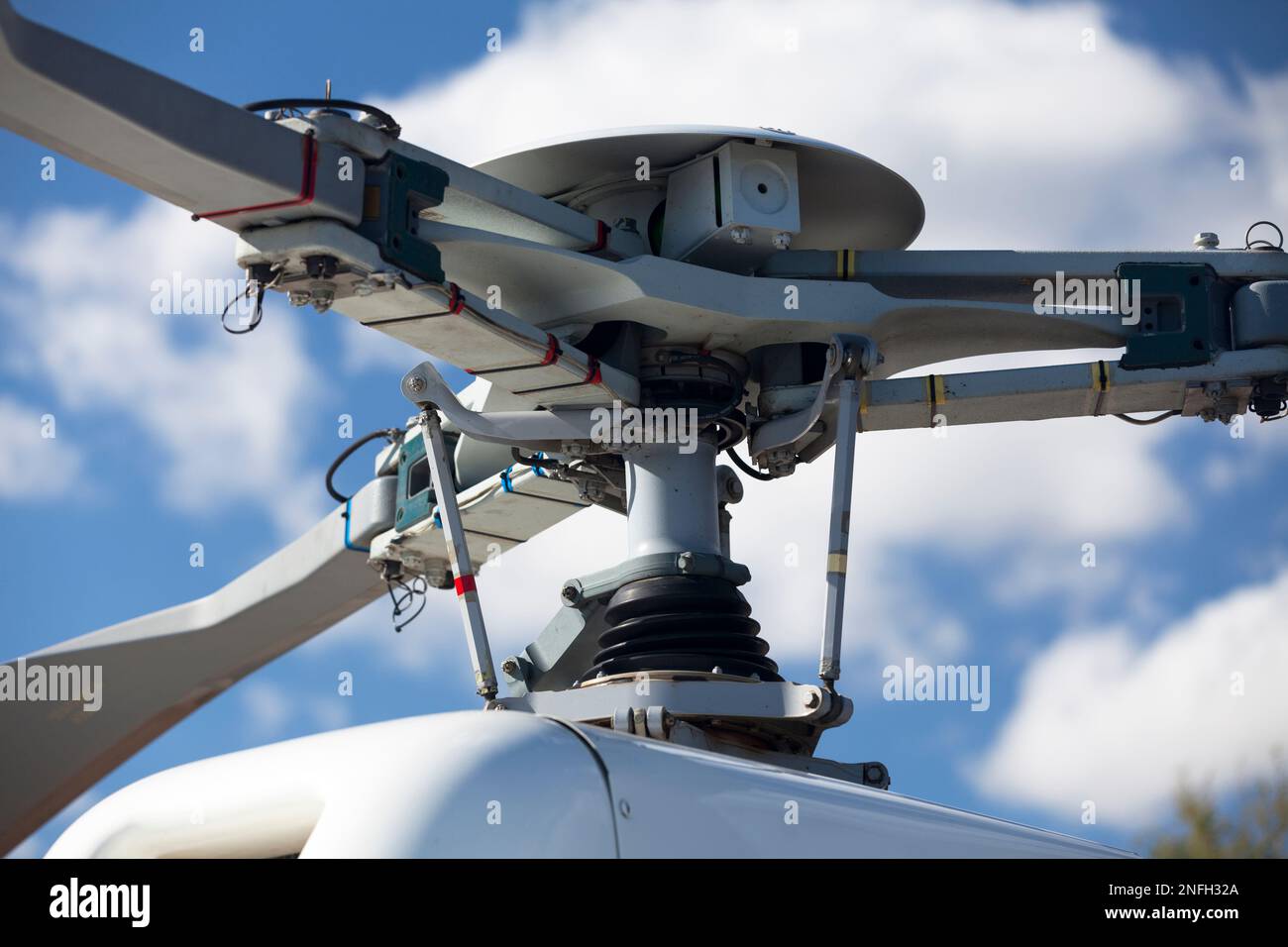Stationary helicopter hi-res stock photography and images - Alamy