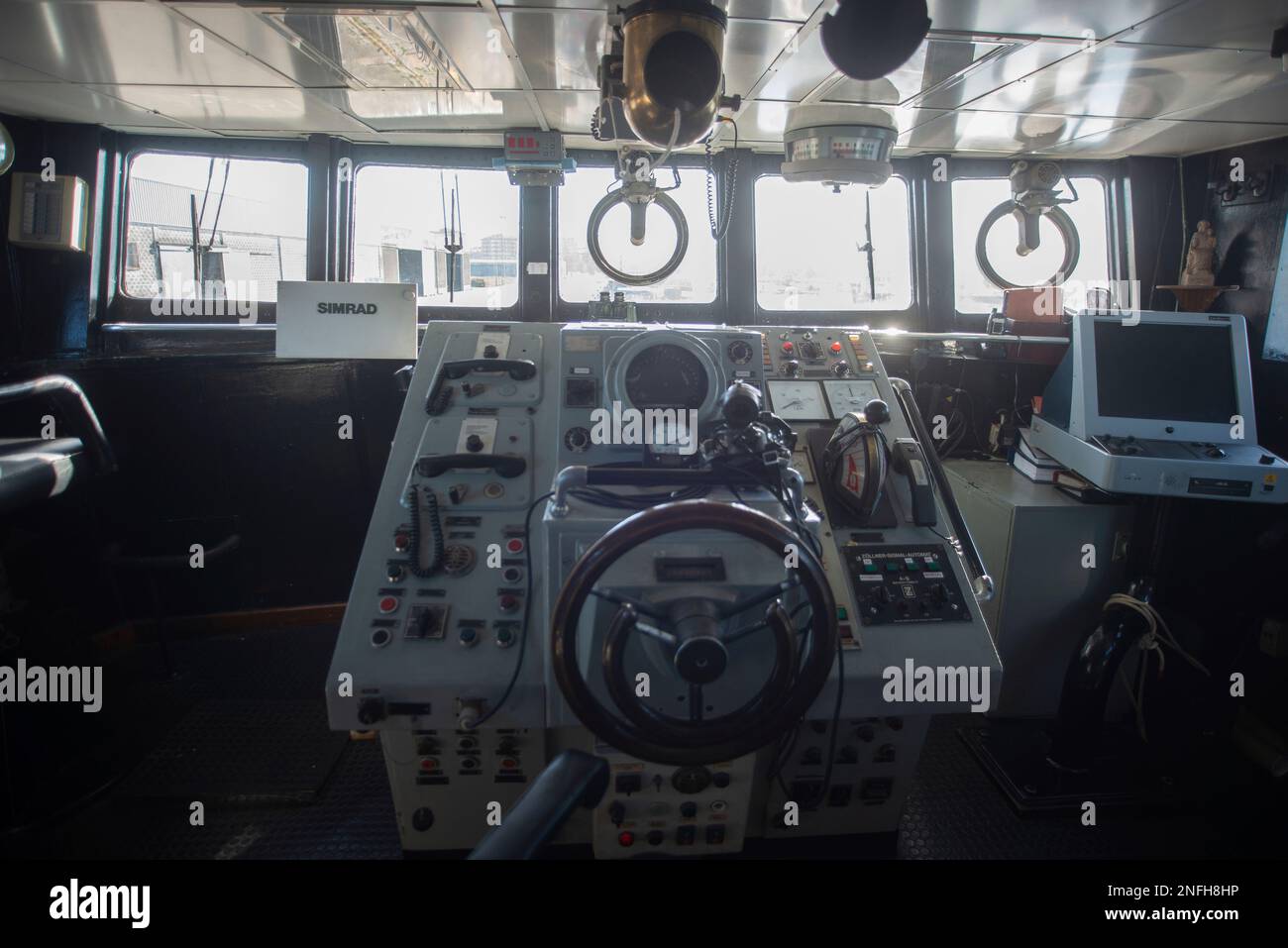 Controls and commands of the patrol vessel 'Tabarca' (P-28) upon its ...