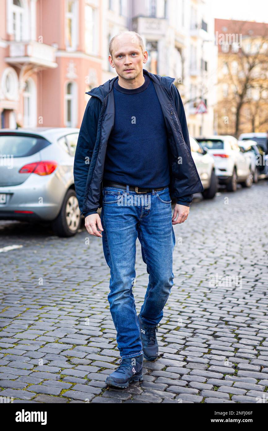 Hanover, Germany. 15th Feb, 2023. Actor Bernhard Conrad at a photo session with the German Press ...