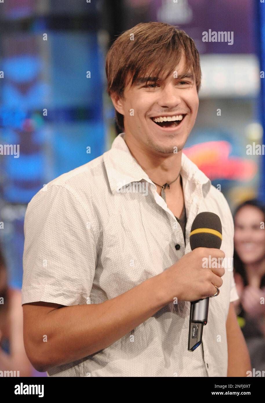Actor - singer Rob Mayes from MTV's "The American Mall" television show ...