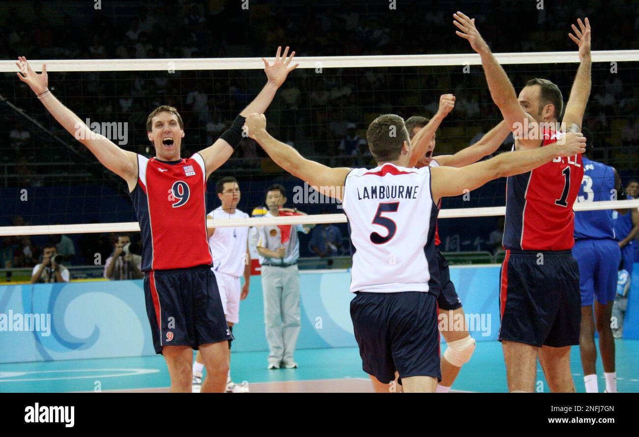 Team USA volleyball players Ryan Millar (9), left, Richard Lambourne (5 ...