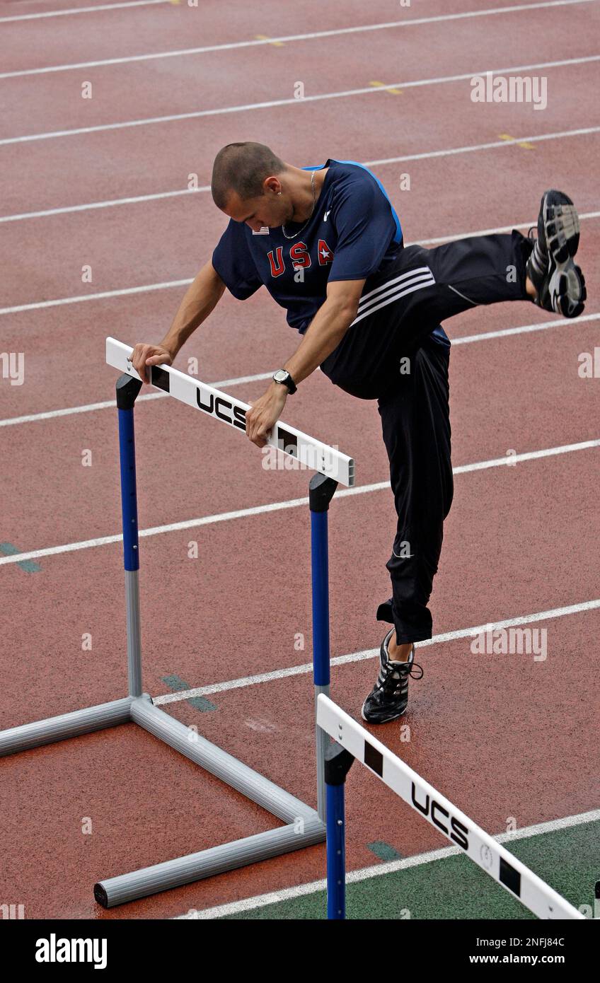 Team USA men's 400 meter runner Jeremy Wariner trains at the Beijing ...