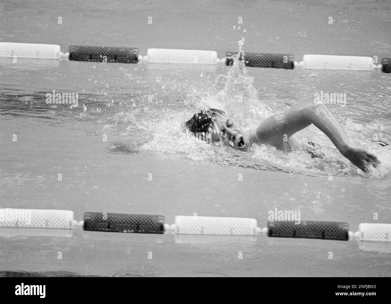 Maria Ramirez of Mexico wins heat 5 of the women's 800 meters free ...
