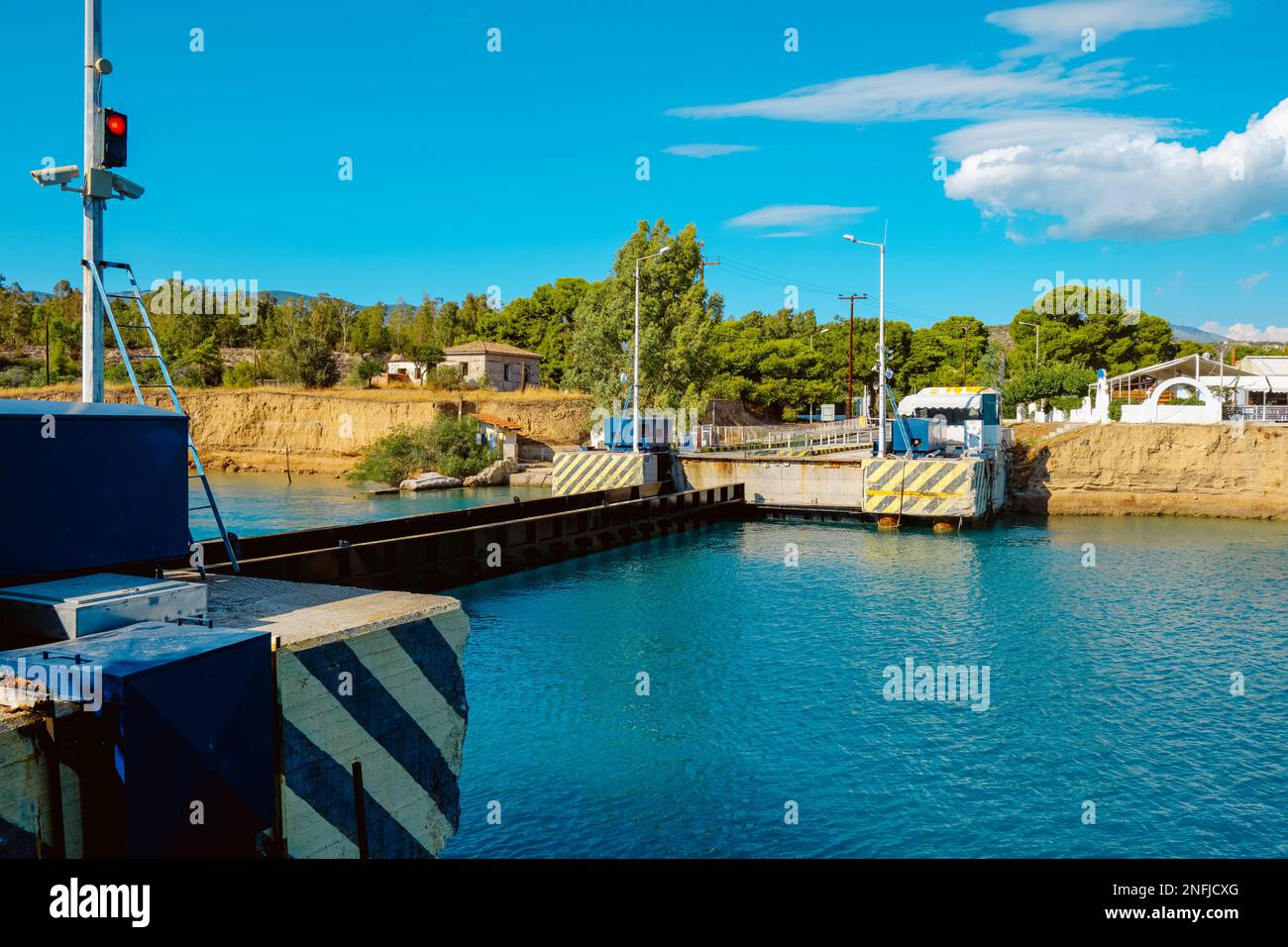 Submersible bridge hi-res stock photography and images - Alamy