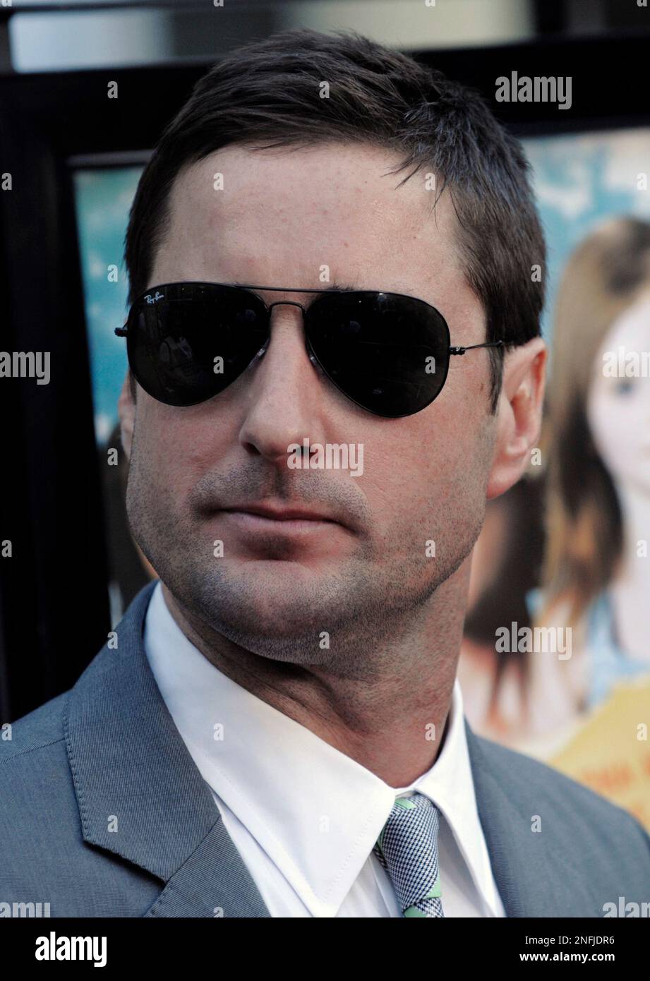 Luke Wilson arrives at the premiere of the film "Henry Poole Is Here ...