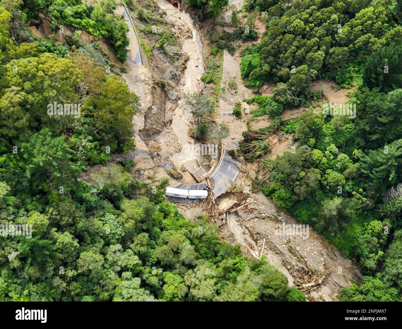 (230217) -- WELLINGTON, Feb. 17, 2023 (Xinhua) -- This aerial photo ...