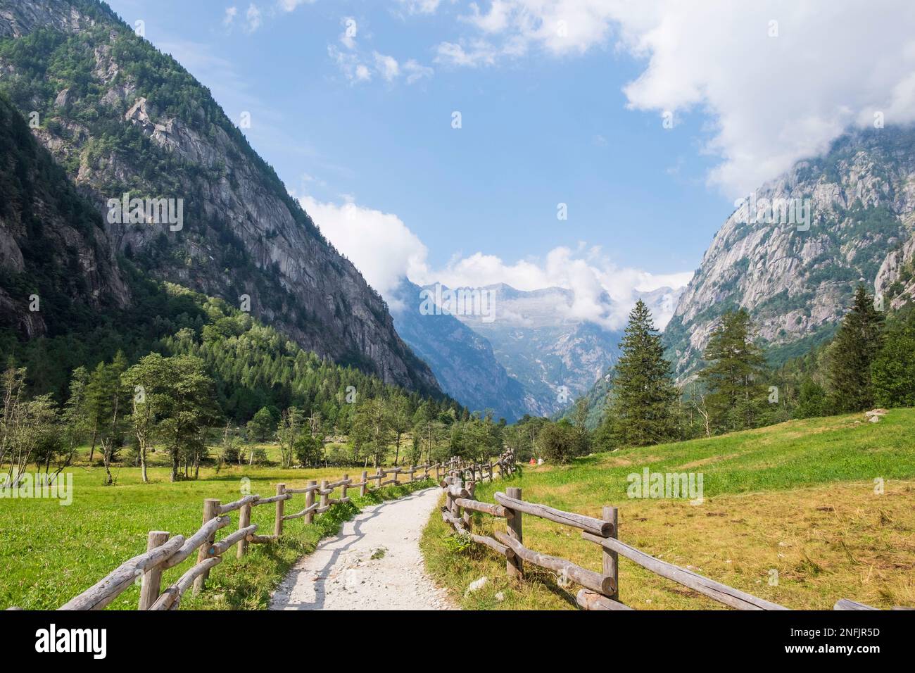 Mello valley hi-res stock photography and images - Alamy